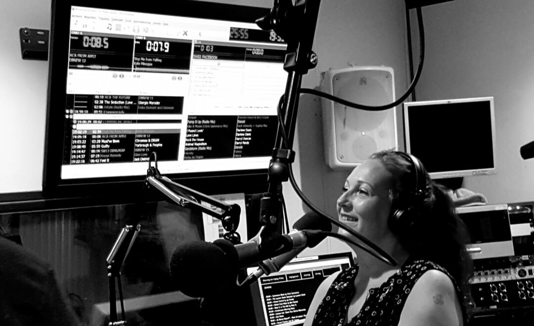 Het bloed kruipt waar het niet gaan kan ★ Celestial Rebel